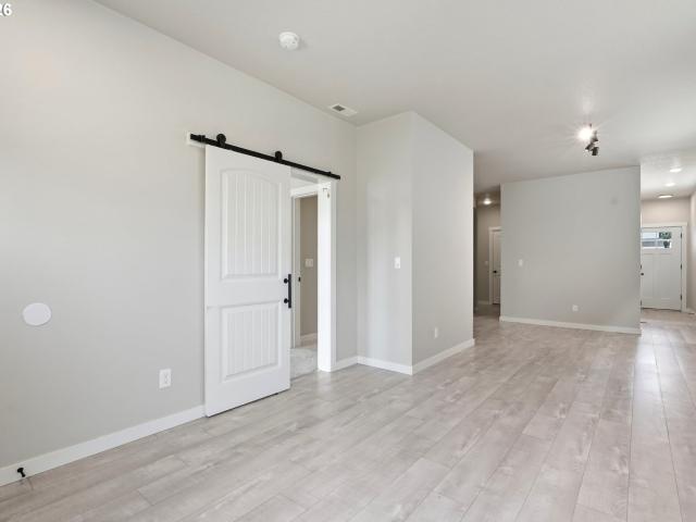 2364 SE Audubon AVE