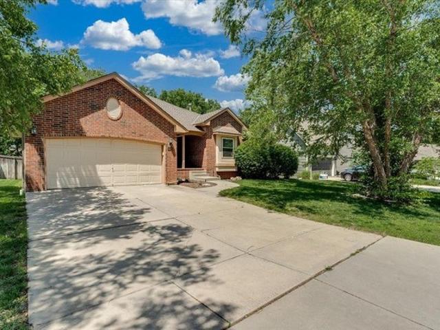 2366 N Vinegate Ct, Wichita, KS 67226