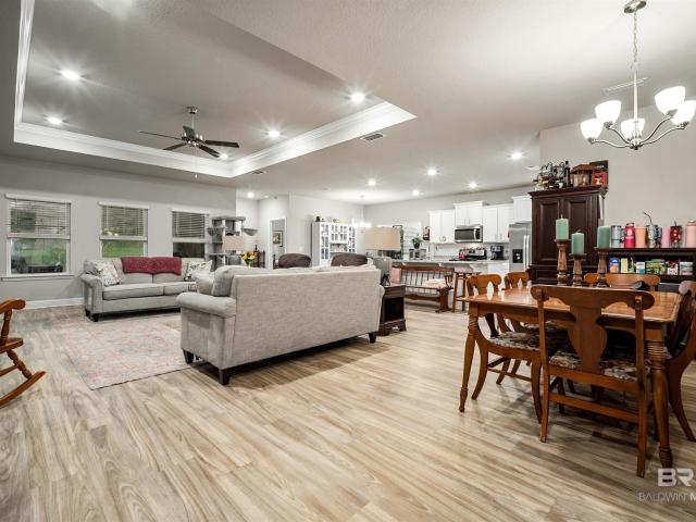 2366 E Marigold Loop