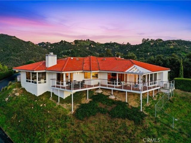 2366 Green Valley Rd, Fallbrook, CA 92028