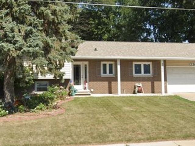 2366 S Ridge Rd, Ashwaubenon, WI 54304