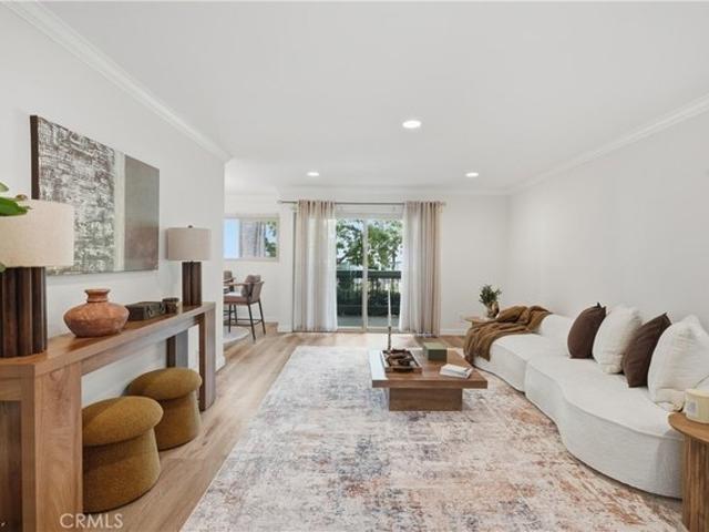 23679 Park Capri Unit 14, Calabasas, CA 91302