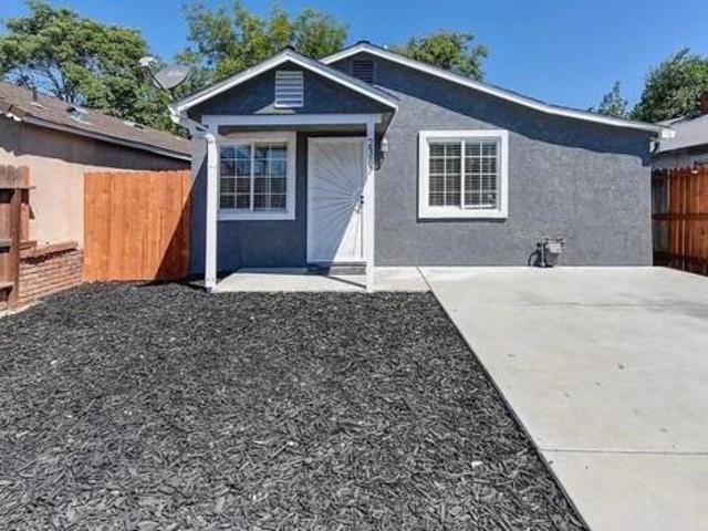 2367 E Vine St, Stockton, CA 95205