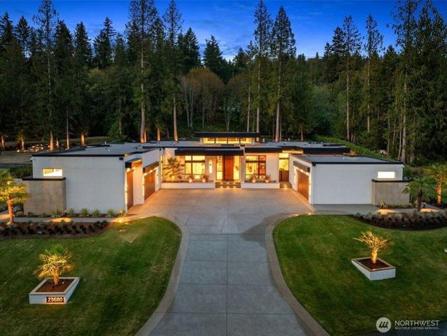 23680 NE 39th Pl, Redmond, WA 98053