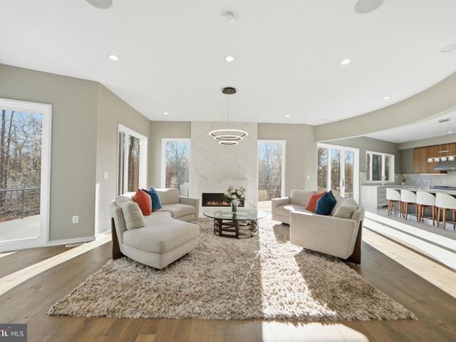 2368 Hunter Mill Rd, Vienna, VA 22181 | MLS #VAFX2296