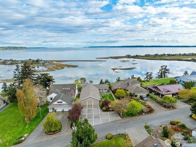 2368 Soundview Dr, Langley, WA 98260