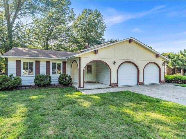 23694 Samuel Dr, Euclid, OH 44143
