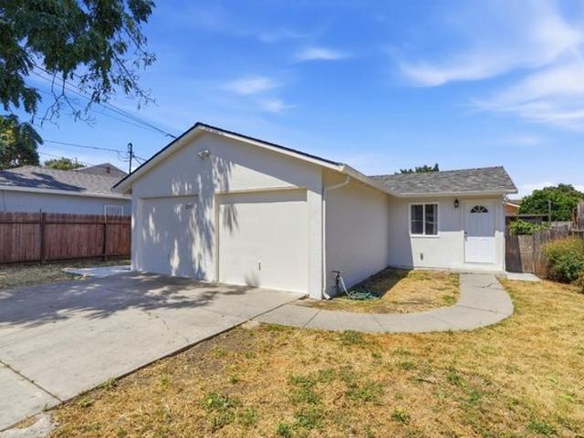 2369 Oakwood Dr, East Palo Alto, CA 94303