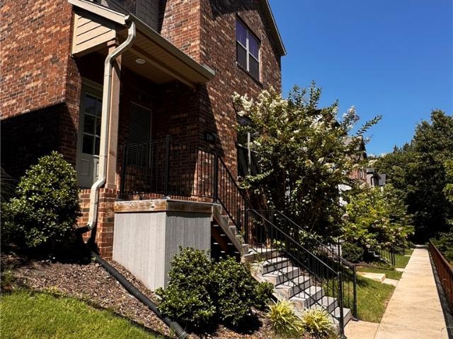 2369 E Amherst Alley