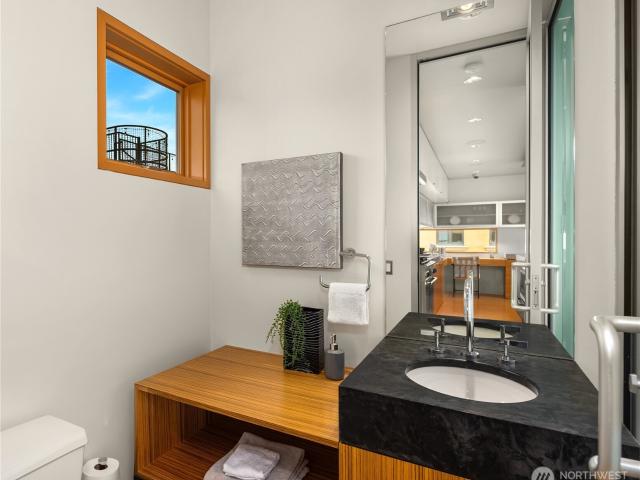 2369 Fairview Ave E, Unit 6, Seattle, WA 98102 | MLS #2539