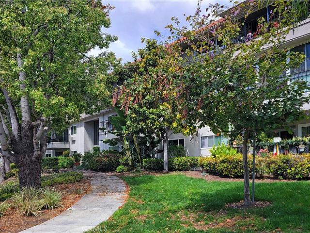 2369 Via Mariposa E, Unit 1D, Laguna Woods, CA 92637 | MLS #OC26069 | Compass