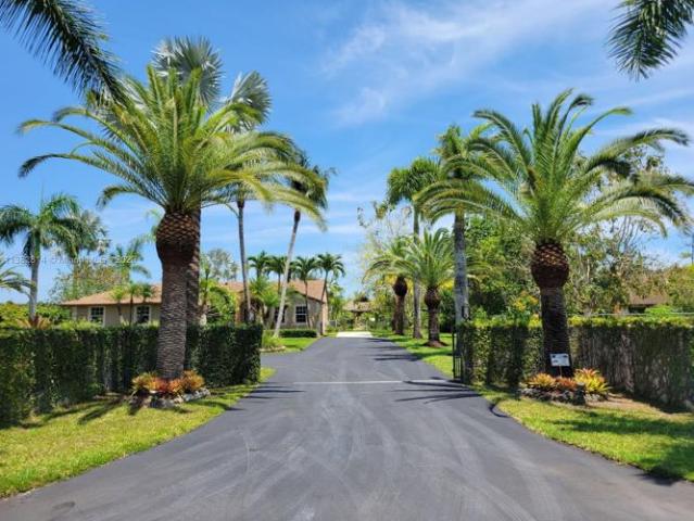 23605 123rd Ave SW, Homestead, FL 33032