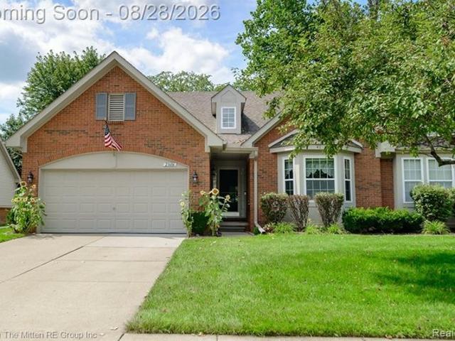 23606 N Park Dr, Huron Township, MI 48164
