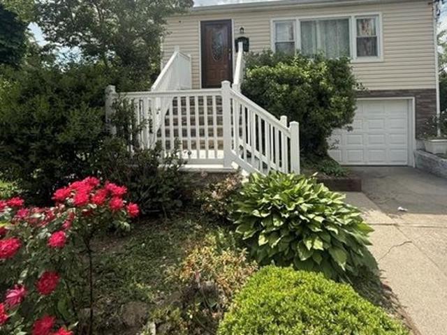 2360 Milburn Ave, Baldwin, NY 11510