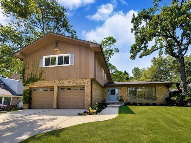 2360 N Westwood Ln, Palatine, IL 60074