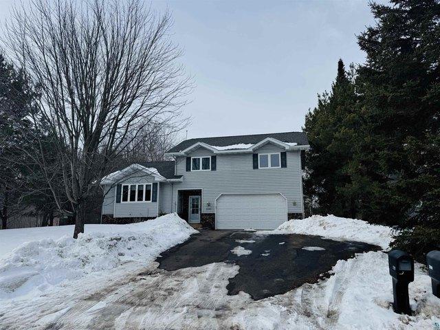 2360 Apple Ridge Dr, Duluth, MN 55811