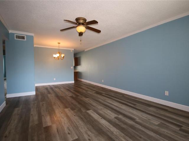 2360 Irish Ln, Unit 62, Clearwater, FL 33763 | MLS #TB8484 | Compass