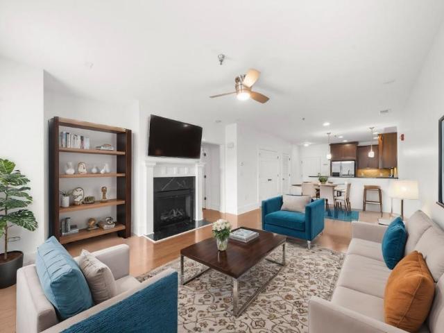 2360 Logan Circle NE 101