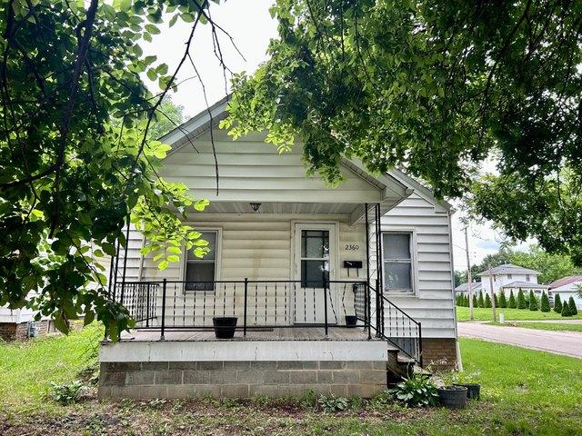 2360 S 9th St, Springfield, IL 62703