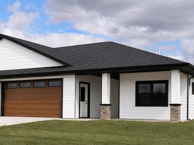 2360 Shagbark Ln Rd Unit 1, Decorah, IA 52101