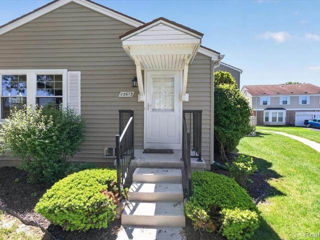 23613 N Rockledge