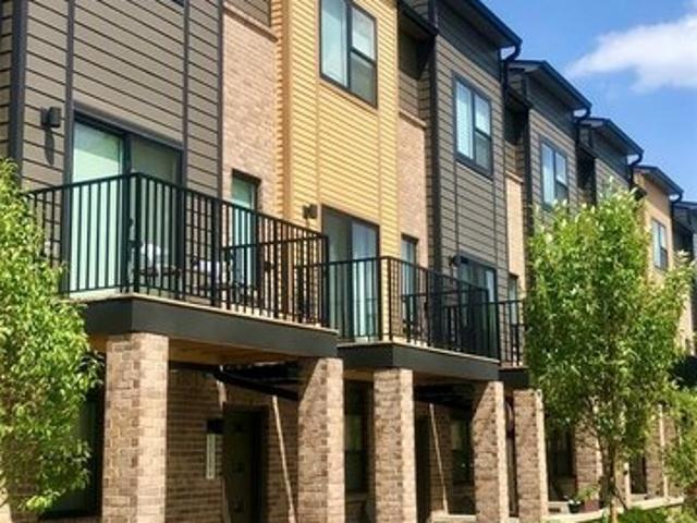 23611 Trailview Ln Unit 32, Farmington, MI 48336