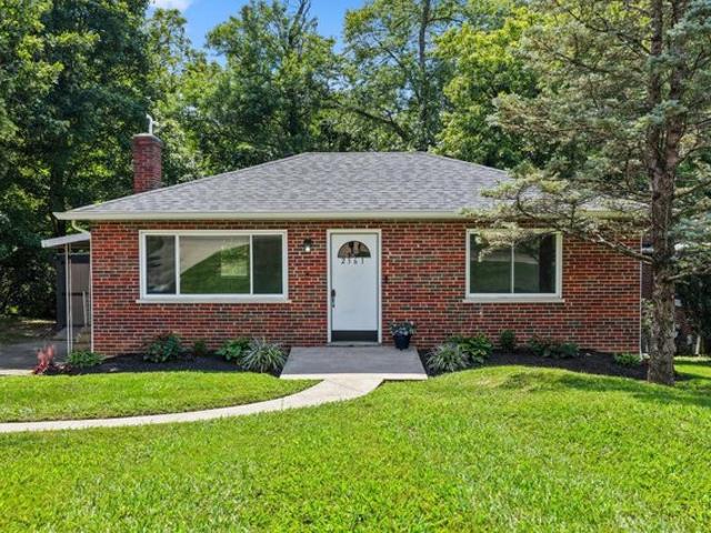2361 E Galbraith Rd, Reading, OH 45237