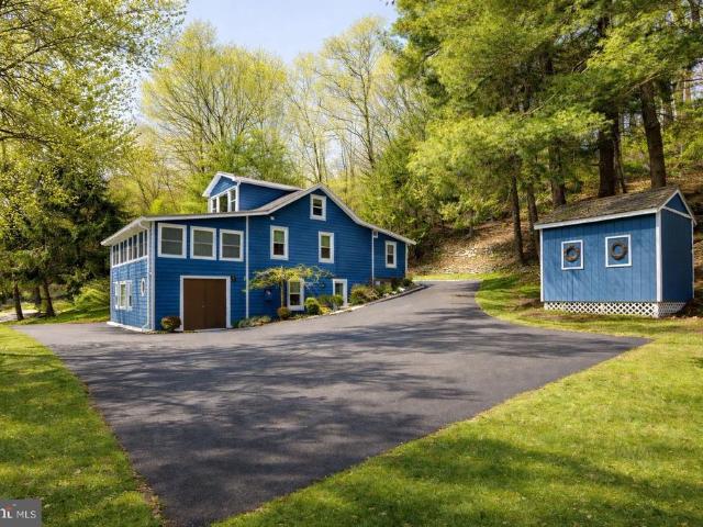 2361 Rock Lodge