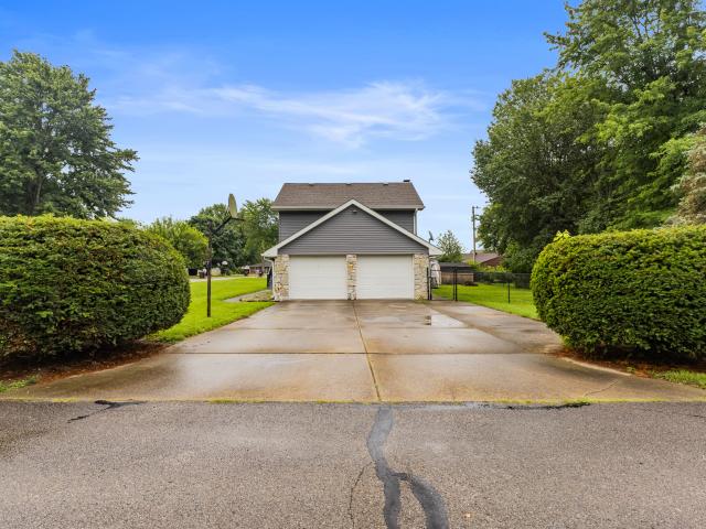 2361 W Brookdale Drive