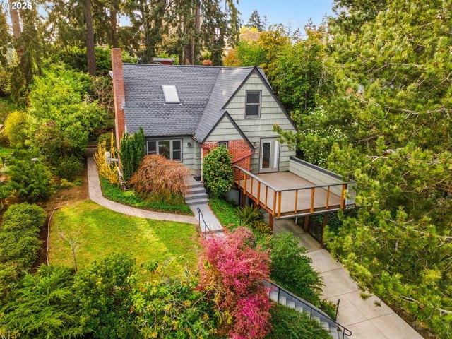 2362 Charnelton St, Eugene, OR 97405