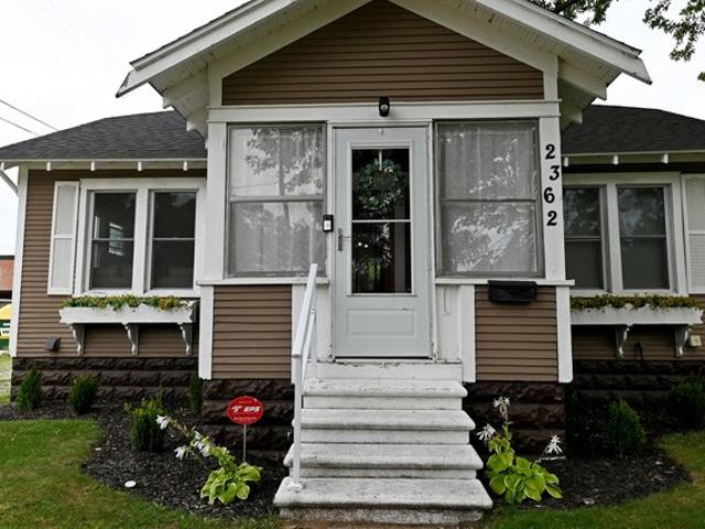 2362 Denmark St, Muskegon, MI 49441