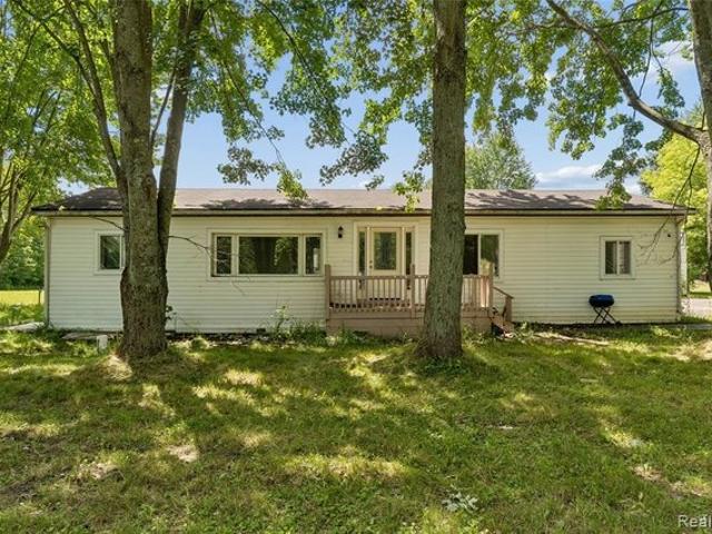 2362 Johnson Rd, Deerfield, MI 48461