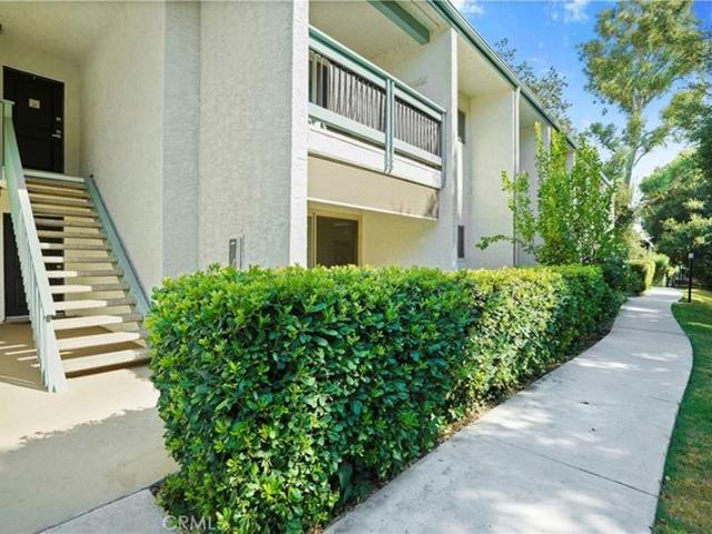 23635 Park Capri Unit 30, Calabasas, CA 91302