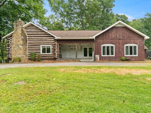 23635 Sawmill Rd, Meadville, PA 16335