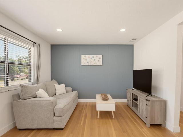 2363 S 34th Street
