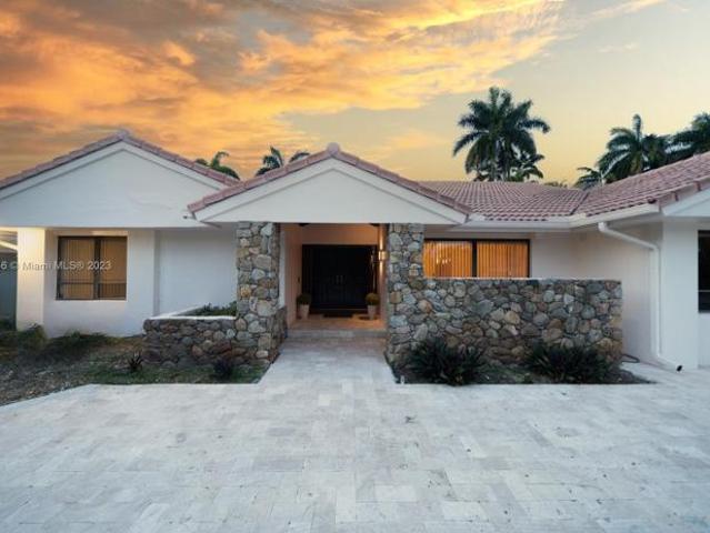 2363 212th Ter NE, Miami, FL 33180