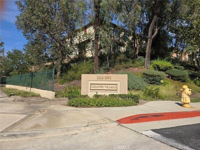 236 Country Club Dr Unit B, Simi Valley, CA 93065