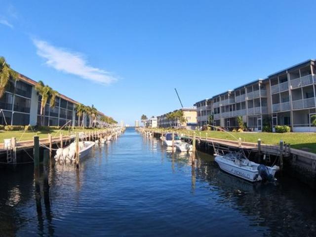 236 Castlewood Dr Apt 202, North Palm Beach, FL 33408
