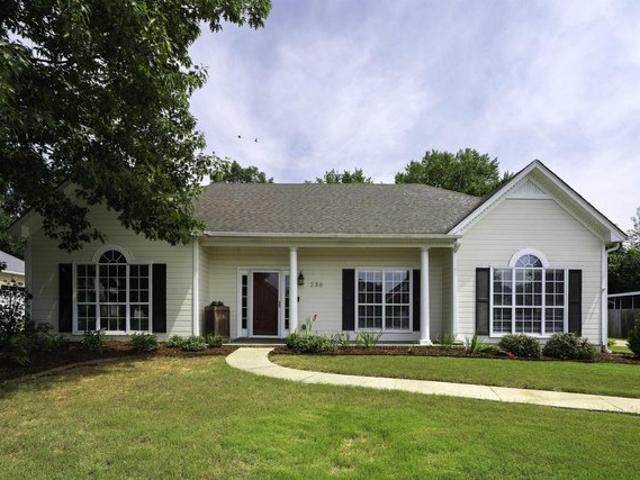 236 Chadwick Ln, Helena, AL 35080