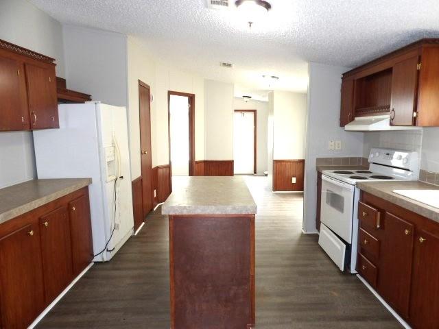 236 Bartlett Loop