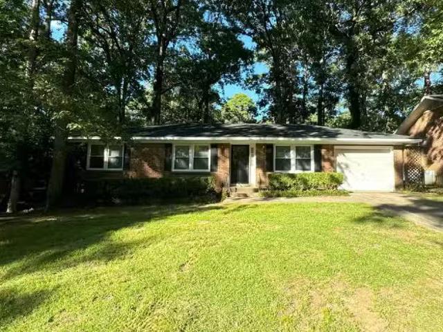 236 BROKEN HILL RD, COLUMBIA, SC 29212 Single Family Residence.