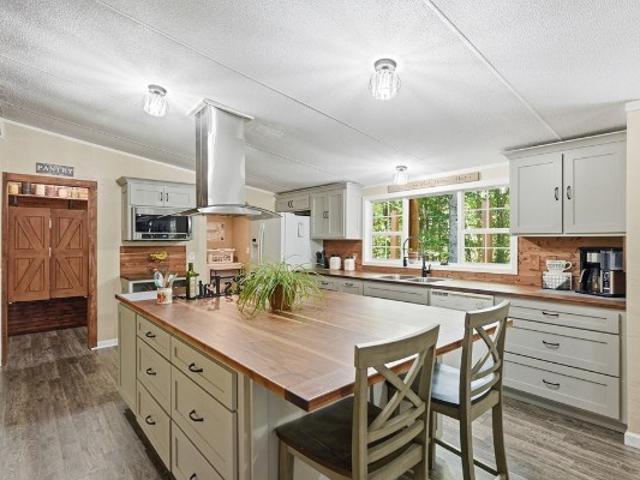 236 Grapevine Rd