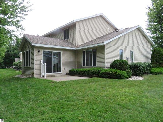 236 Greenview Cir Unit 24, Cadillac, MI 49601