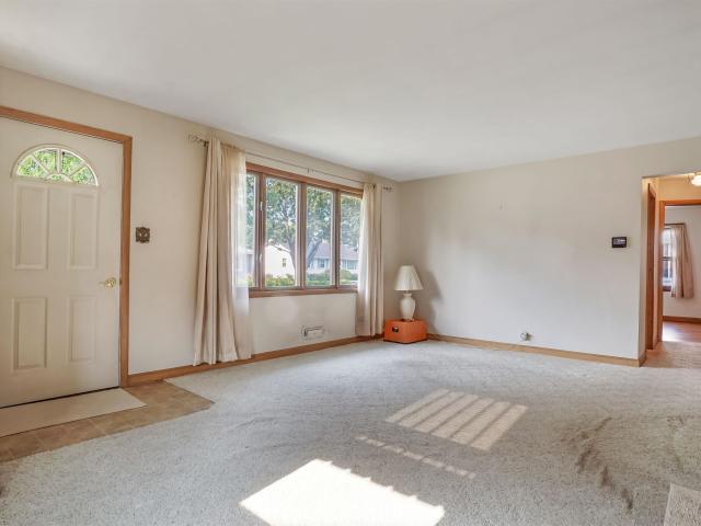 236 E 18TH Street