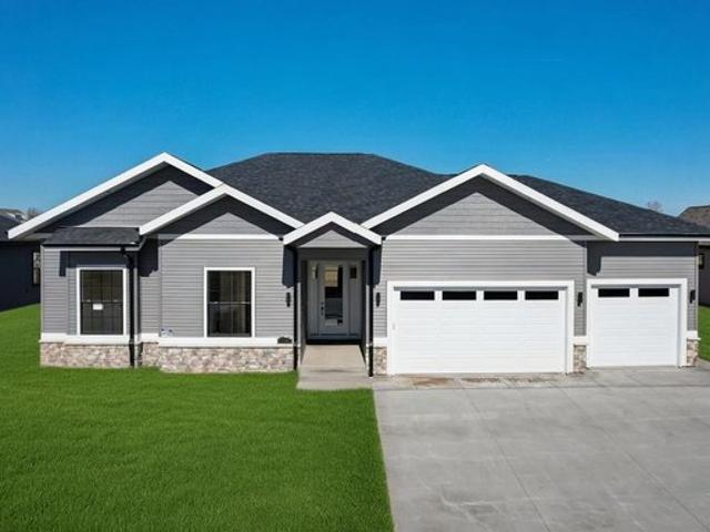 236 Falcon Ct, Sauk City, WI 53583