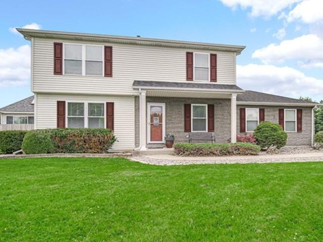 236 Kimrich Cir N, Valparaiso, IN 46385
