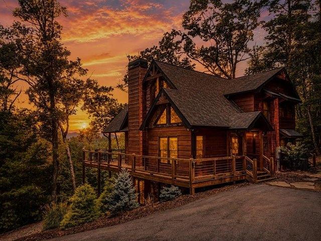 236 Hooch Holler Ln, Morganton, GA 30560