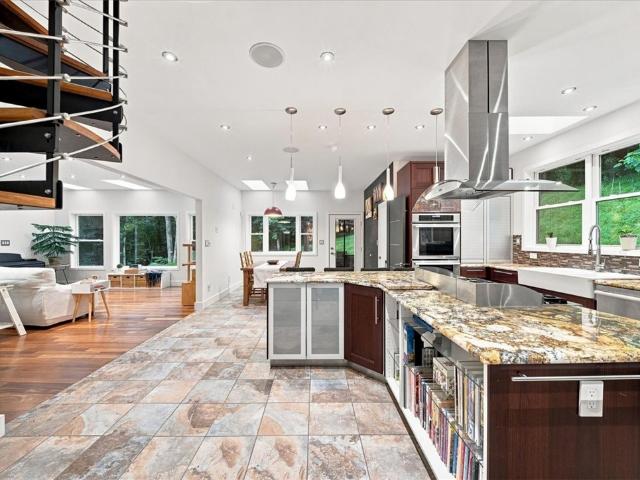 236 Hespenheide Rd