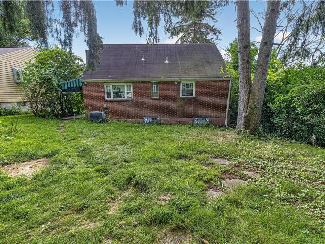 236 Hulton Rd
