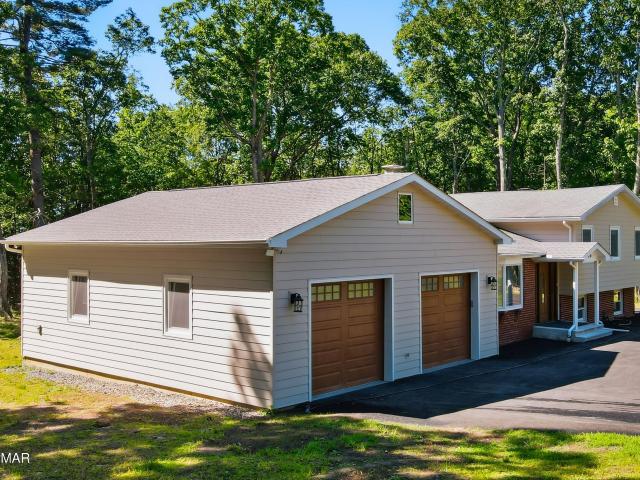 236 Lloyds Lane